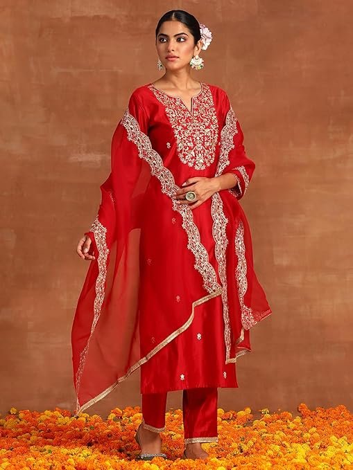 10 Fashionable Outfits for Diwali You Can Try Out of Your Style Zone ...